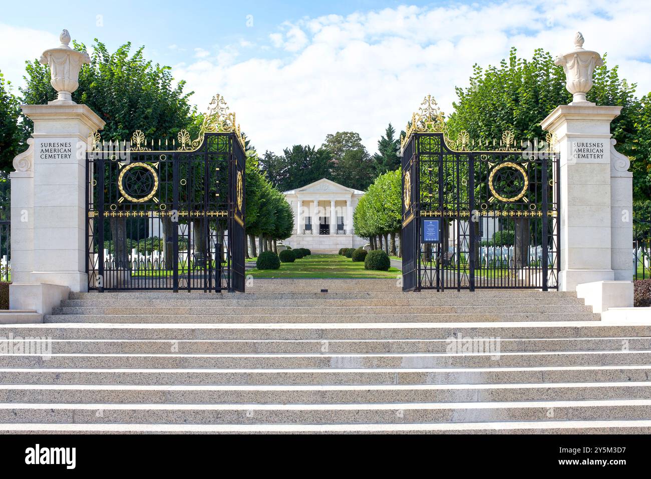 American soldiers resting place hi-res stock photography and images - Alamy