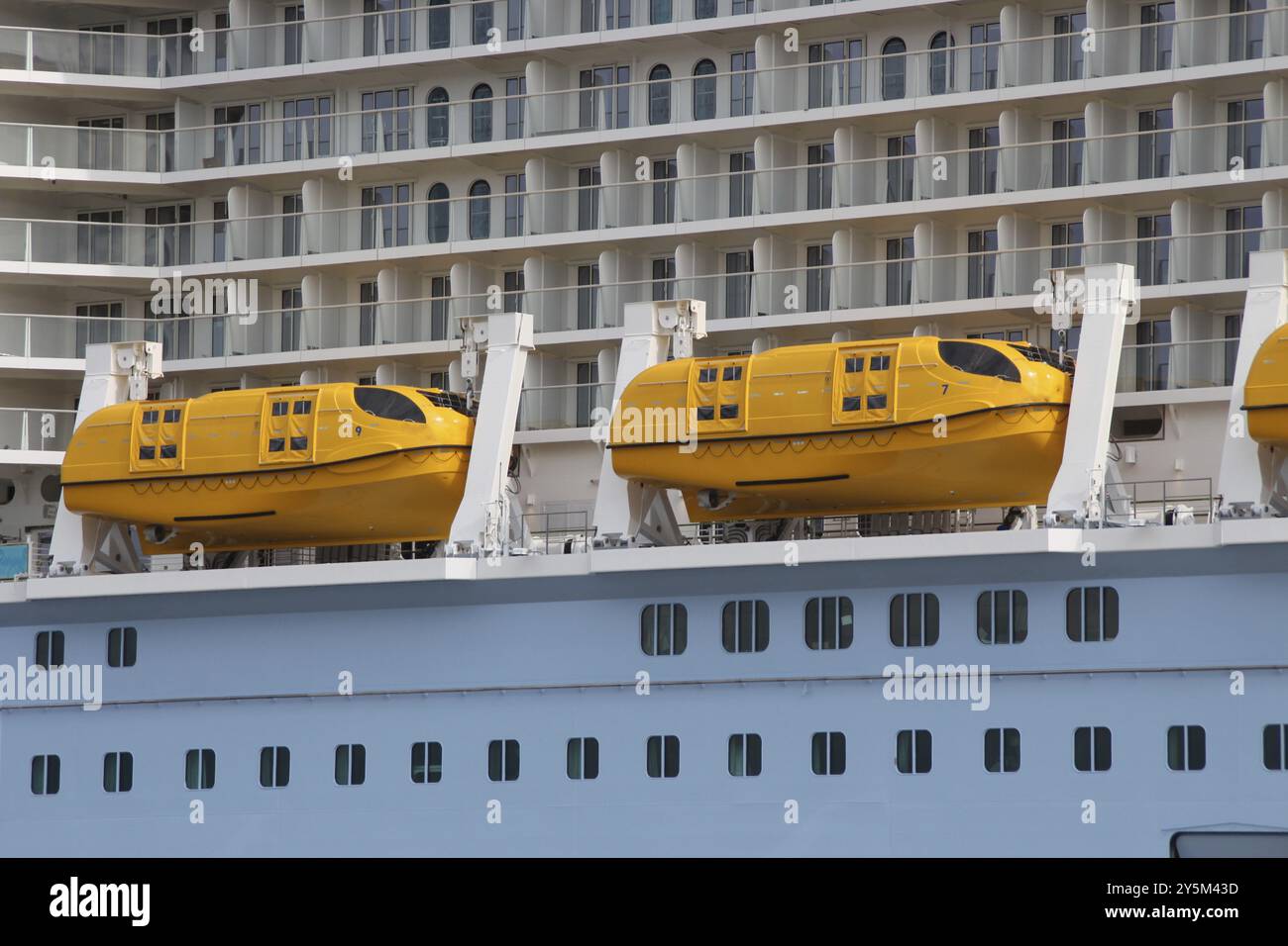 Lifeboats on passenger liner hi-res stock photography and images - Alamy