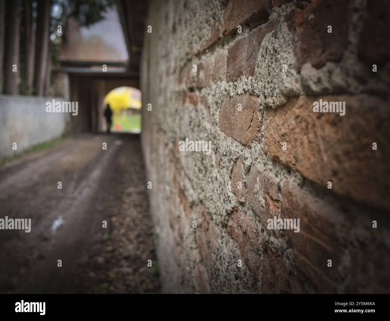 Brick passageway hi-res stock photography and images - Alamy
