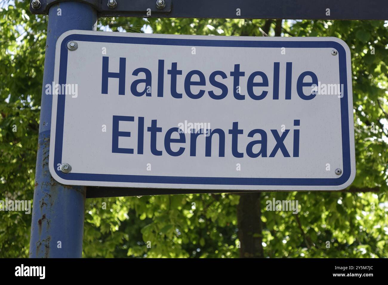 Schulwegsicherheit hi-res stock photography and images - Alamy