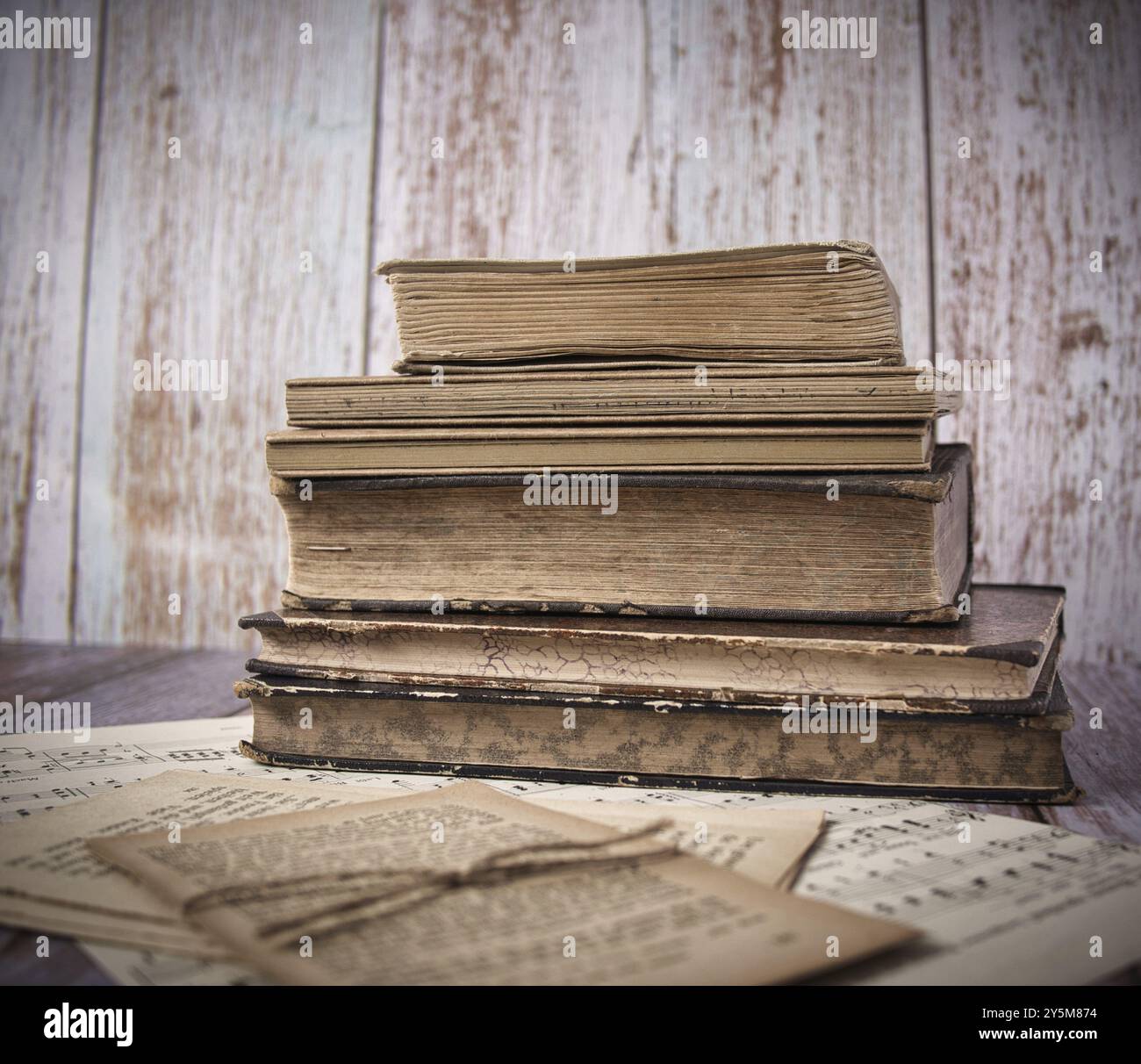 Pile of old books Stock Photo - Alamy