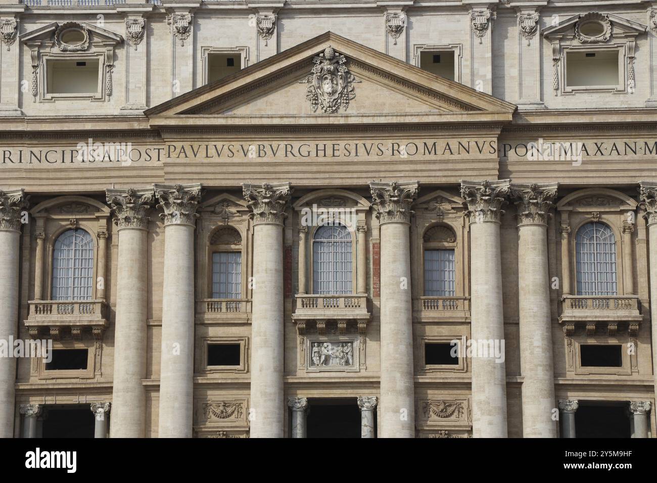 The balcony of St Peter's Basilica in Rome Stock Photo - Alamy