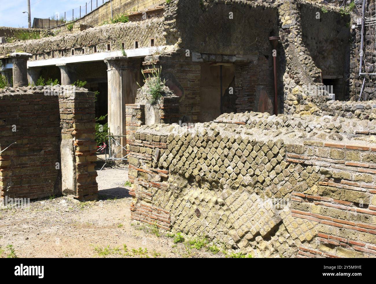 Ancient and famous attractions hi-res stock photography and images - Alamy