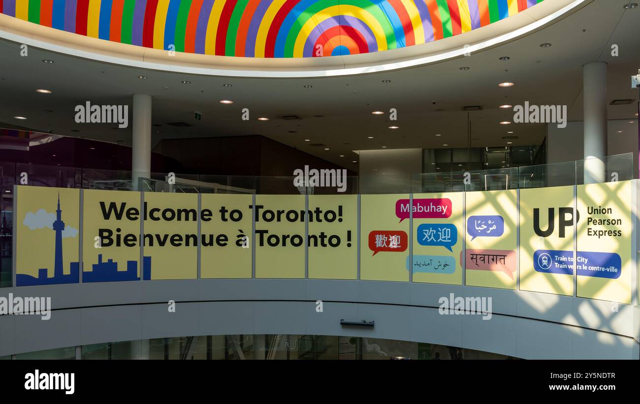 Toronto canada airport sign hi-res stock photography and images - Alamy