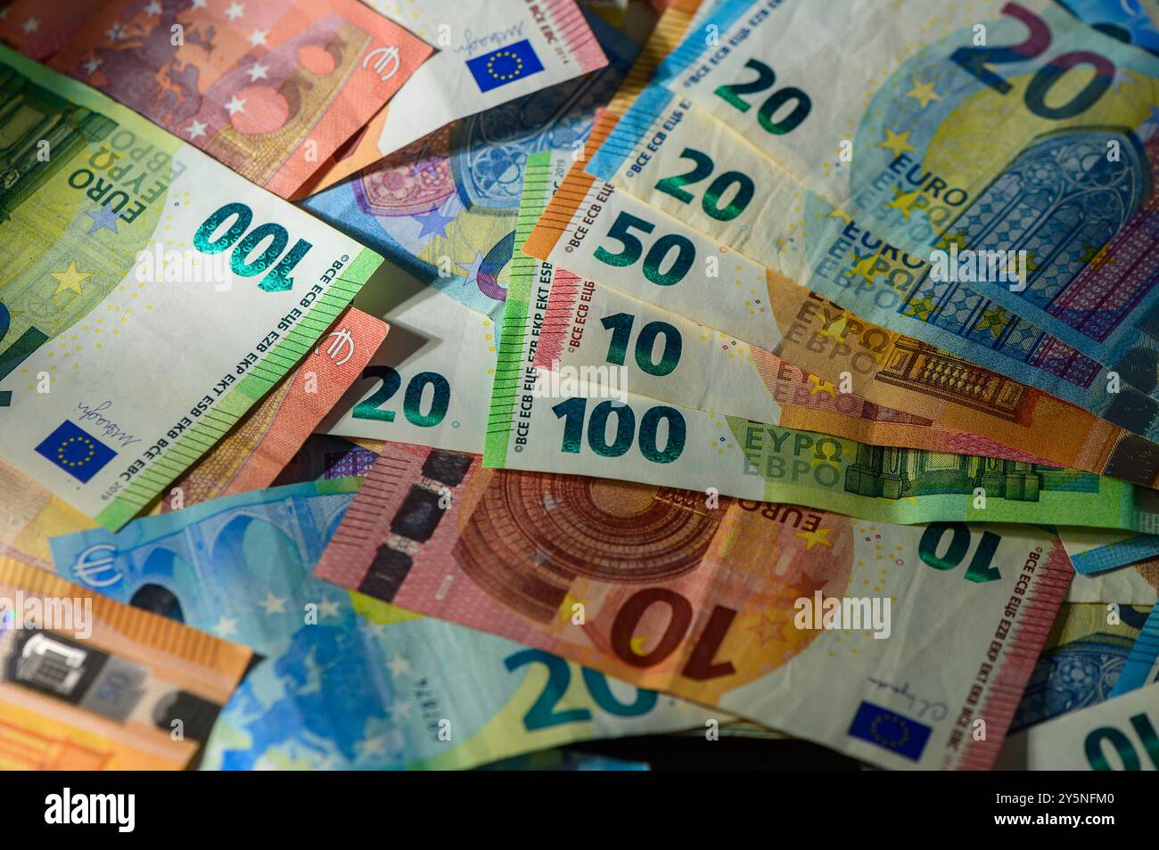 100 euro bills fan hi-res stock photography and images - Alamy