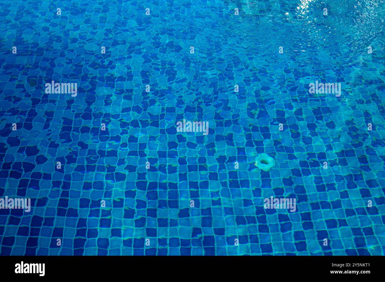 Realistic natural water wave overlay for background Stock Photo - Alamy