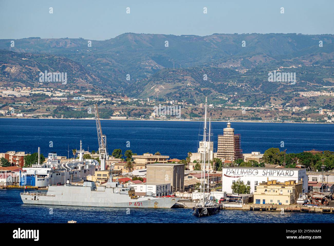Aid arsenale militare naval base hi-res stock photography and images ...