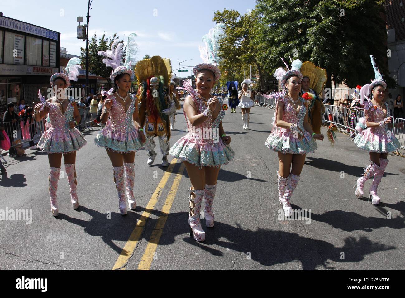 Parade new york el salvador hi-res stock photography and images - Alamy