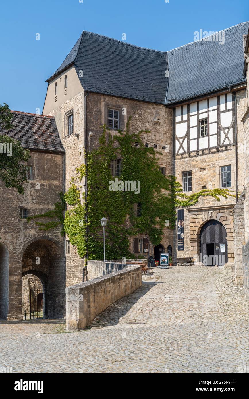 Medieval buildings / castle architecture at the entrance of Neuenburg ...