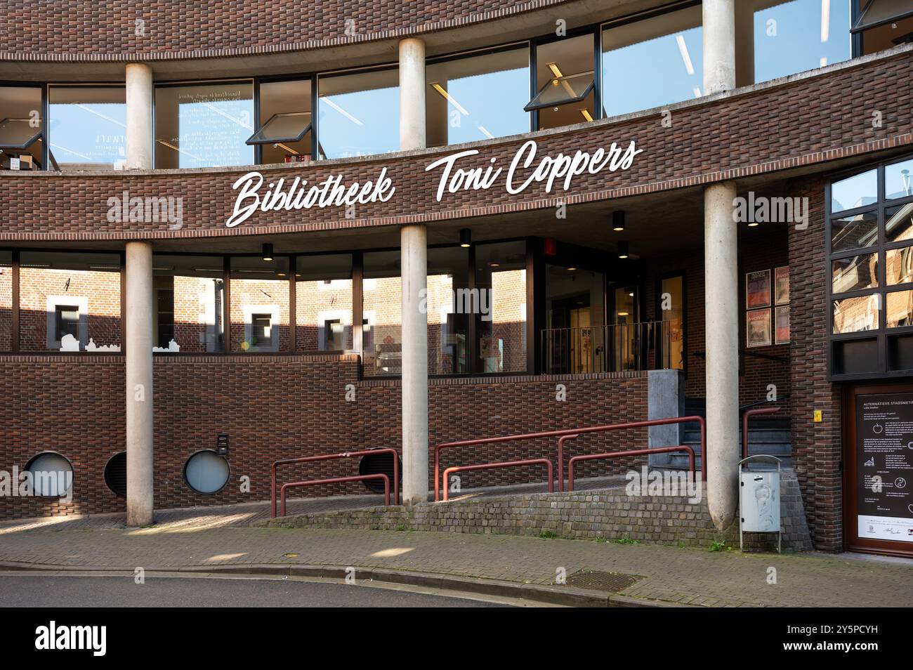 Toni coppers hi-res stock photography and images - Alamy