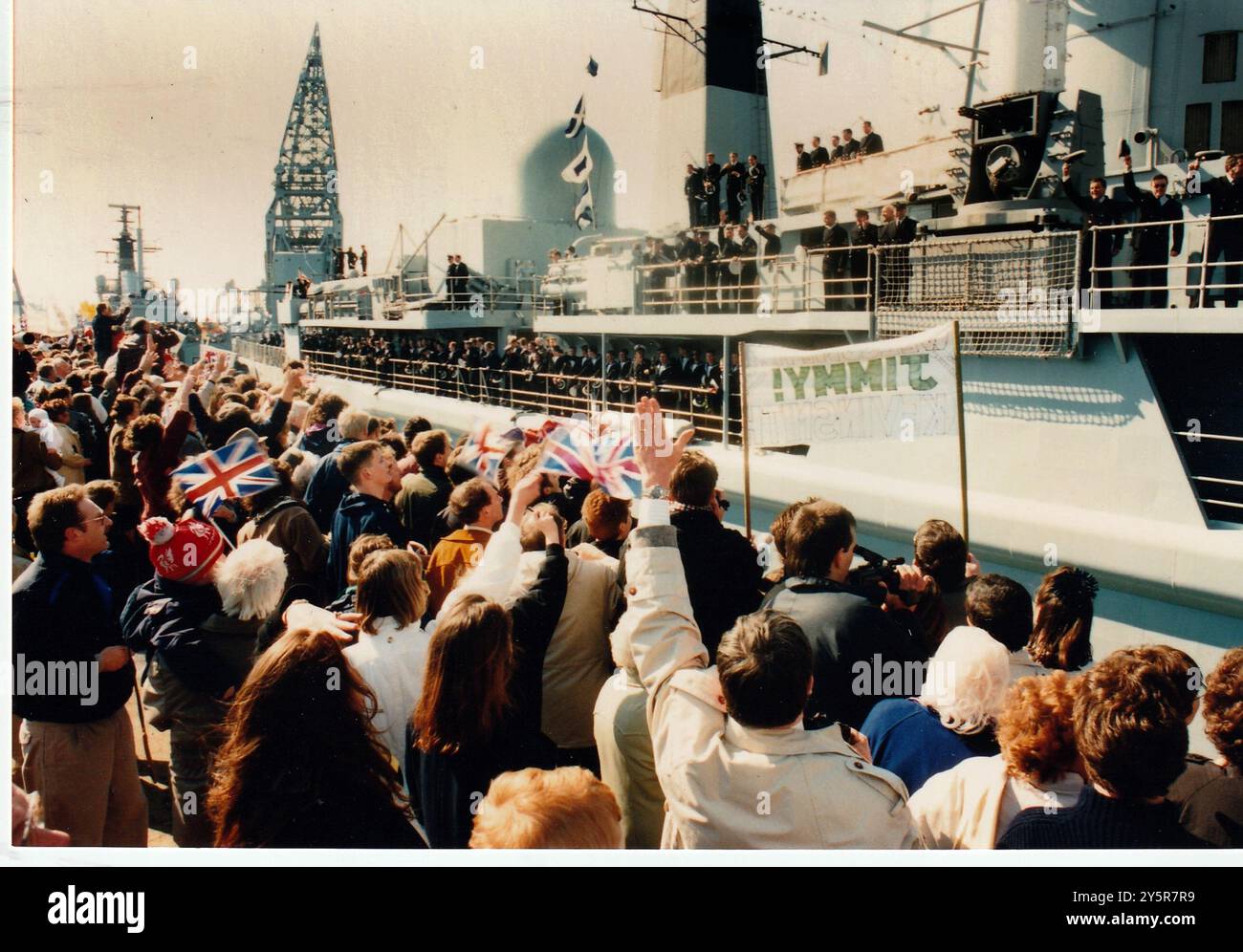 A HEROS WELCOME FOR THE CREW OF HMS GLOUCESTER WELCOME AS THE DESTROYER ...