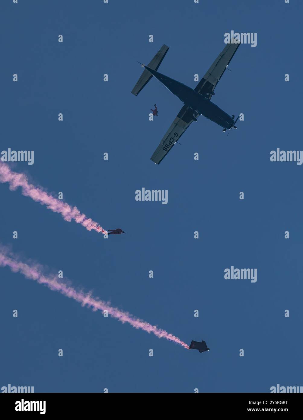 Red Devils Parachute display team Stock Photo - Alamy