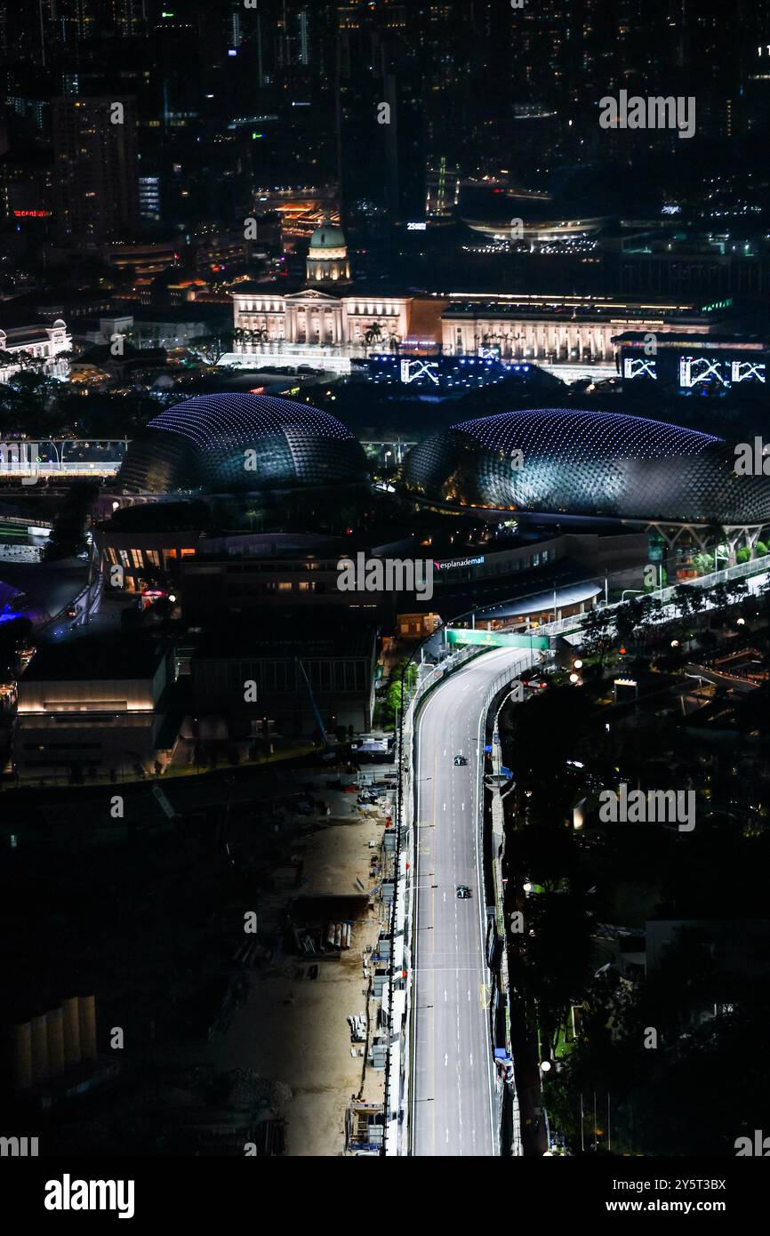 44 HAMILTON Lewis (gbr), Mercedes AMG F1 Team W15, 63 RUSSELL George ...