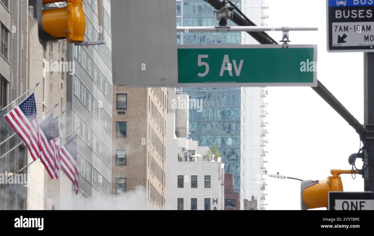 Fifth avenue, 5 ave road sign, Manhattan midtown architecture, New York ...