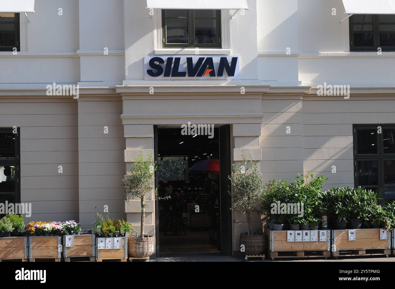 Copenhagen/ DenmarK/22 september 2024/ Silvan store on amagebrogde on ...