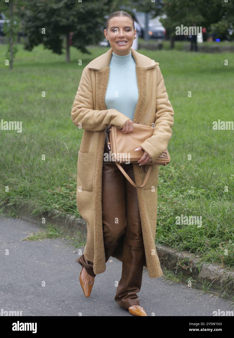Veronica Ferraro posing for photographers before Fendi fashion show ...
