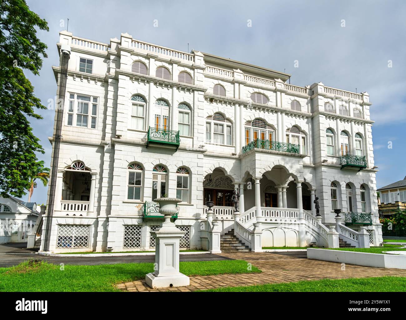 White Hall, Prime Minister Office and one of the Magnificant Seven ...
