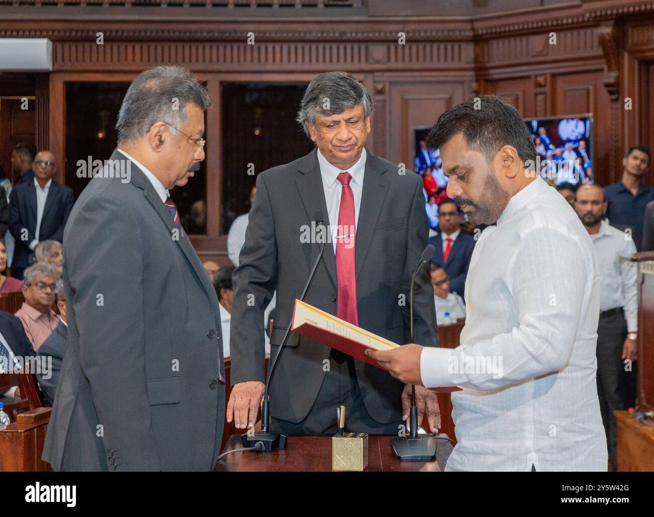Marxist leader Anura Kumara Dissanayake, right, is sworn in as Sri ...