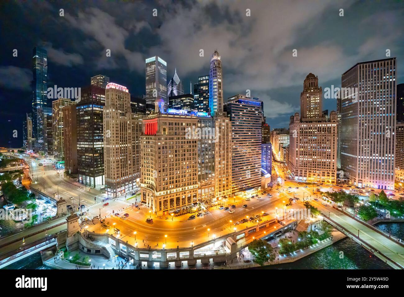 Night view of Chicago skyscrapers from city rooftop Stock Photo - Alamy