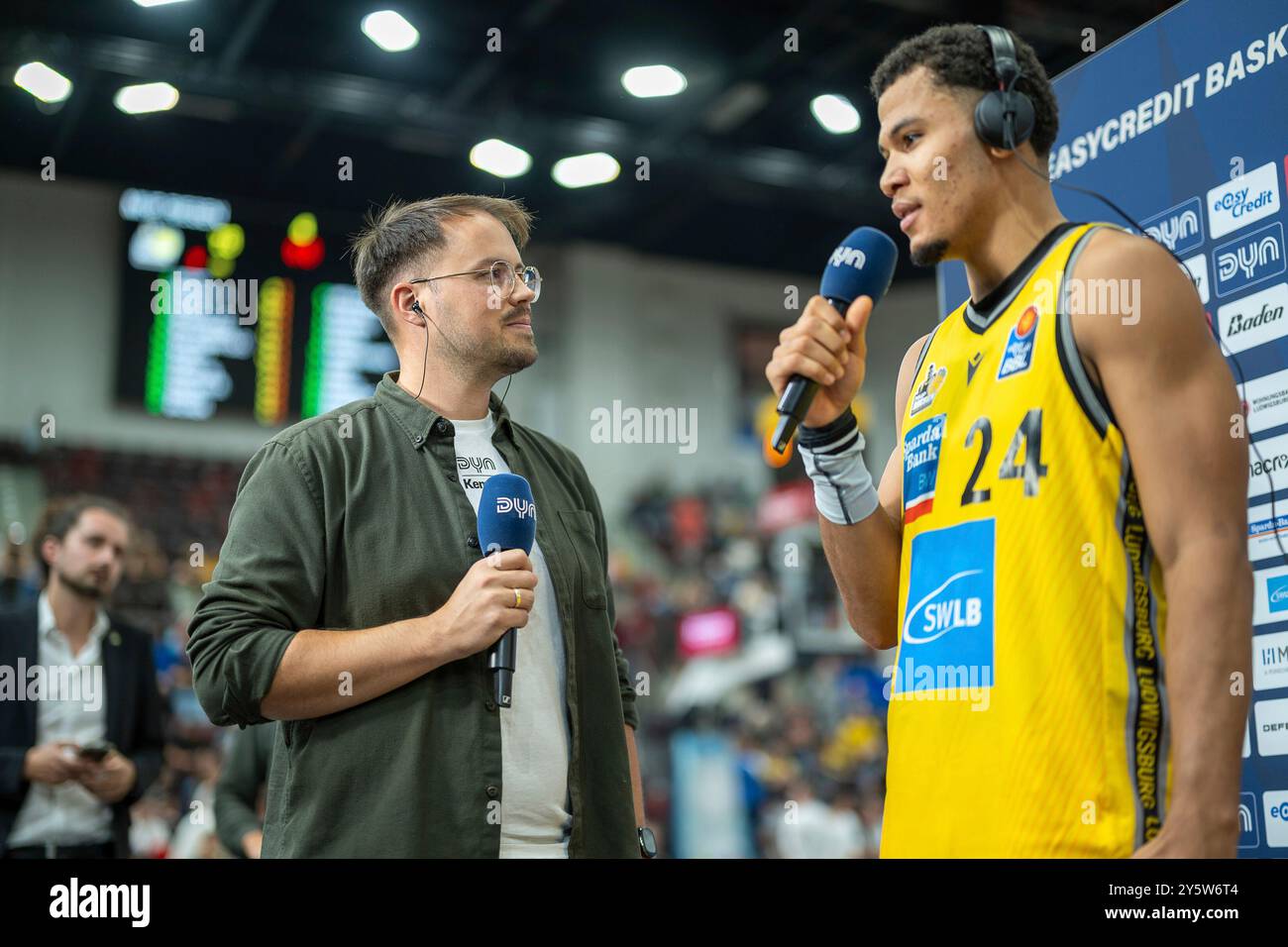 Florian von Stackelberg, Brandon Tischler (MHP Riesen Ludwigsburg, #24 ...