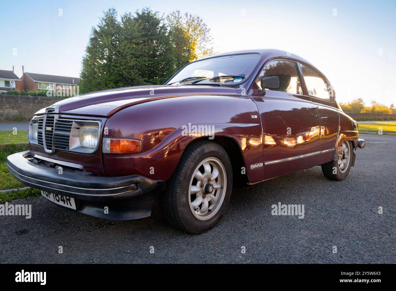 Vintage maroon car hi-res stock photography and images - Alamy