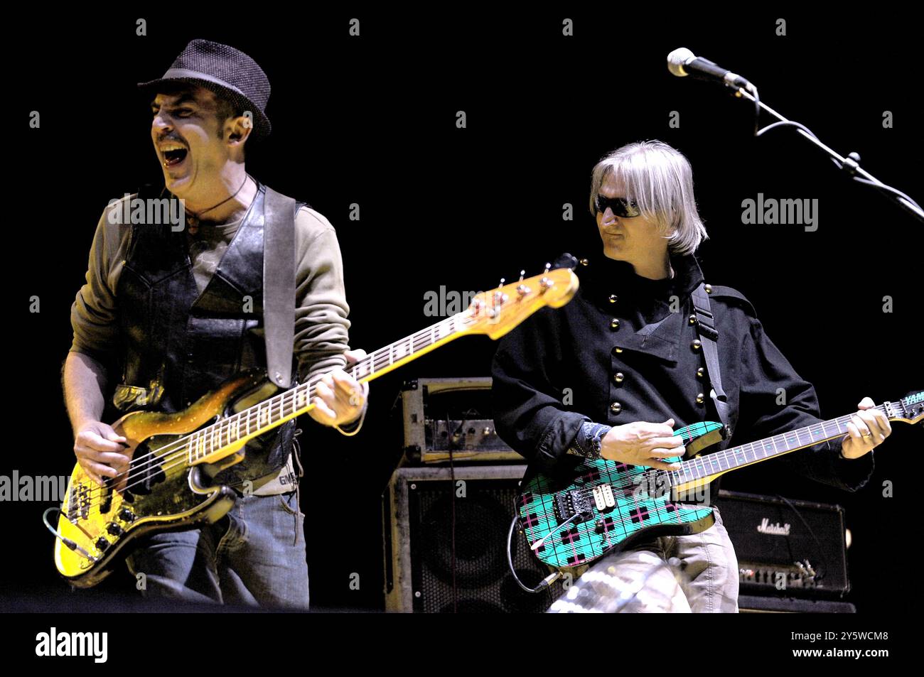 Dandy bestia guitarist hi-res stock photography and images - Alamy