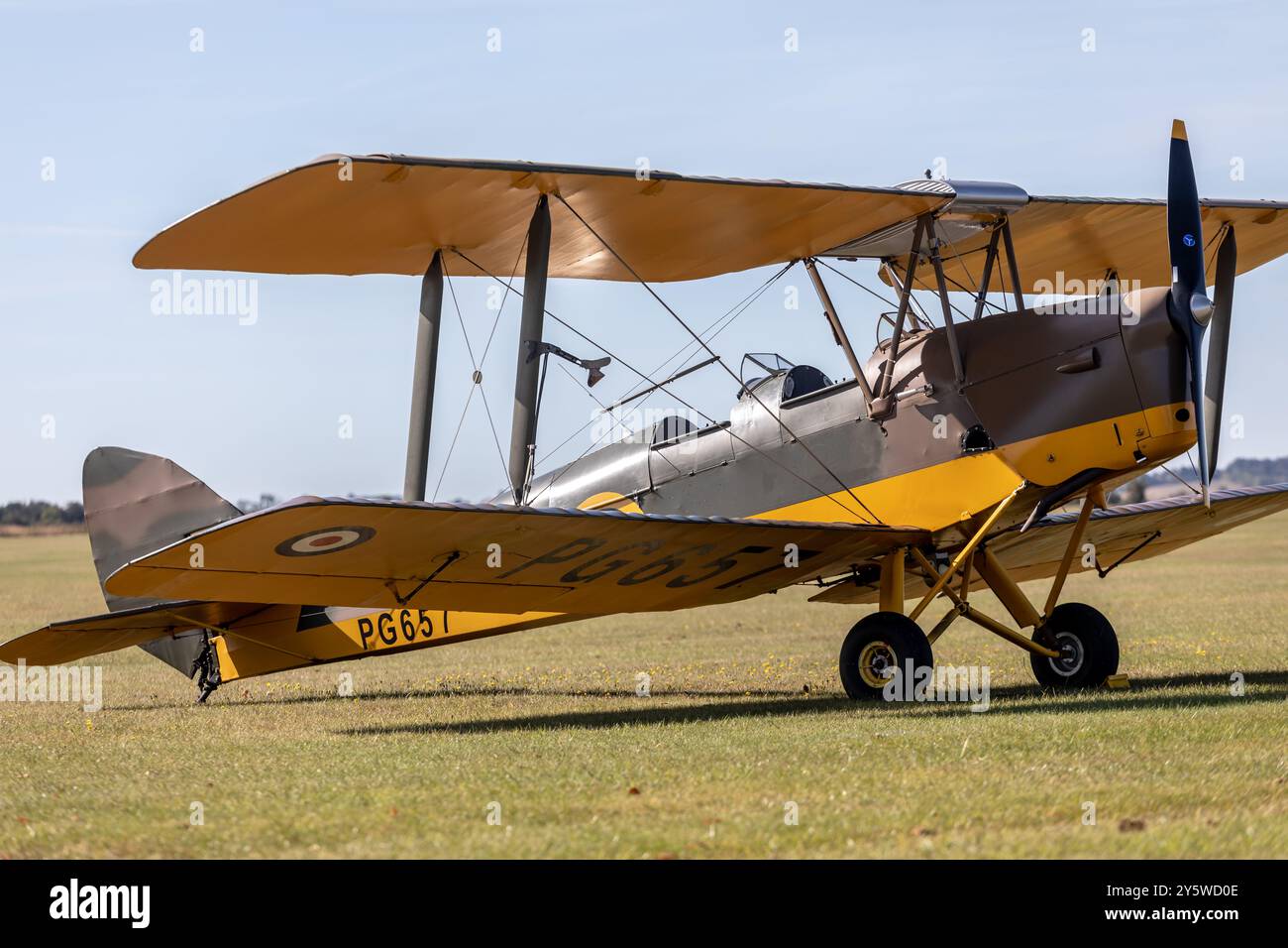 de Havilland Tiger Moth aeroplane Stock Photo - Alamy