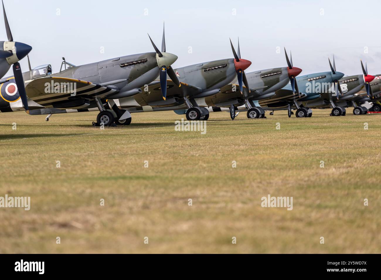 Supermarine Spitfire WW2 aeroplane Stock Photo - Alamy