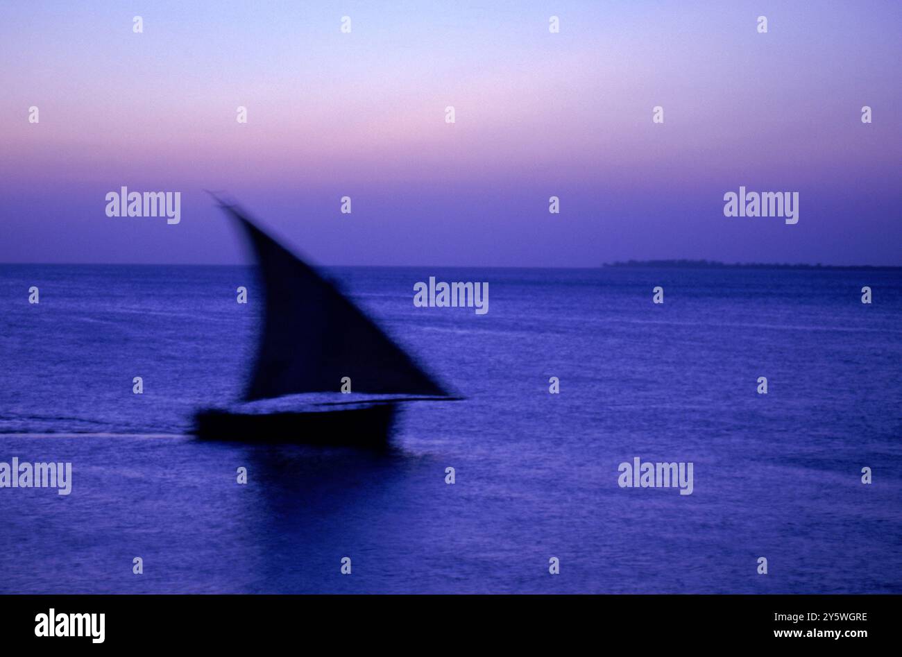 Swahili lateen sailed dhow sailing in Indian Ocean, Zanzibar, Tanzania ...