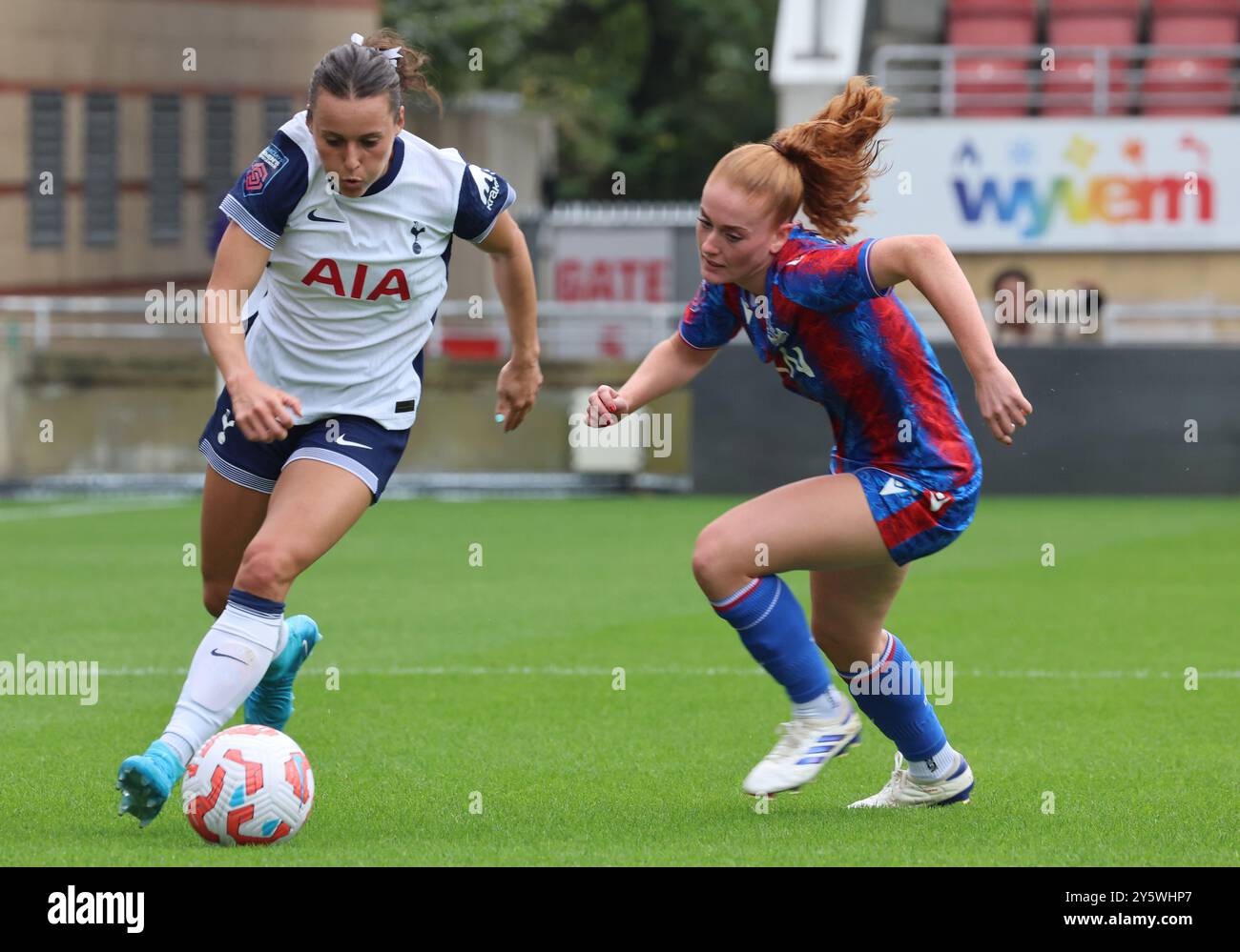 London, UK. 22nd Sep, 2024. LONDON, ENGLAND -L-R Hayley Raso of ...
