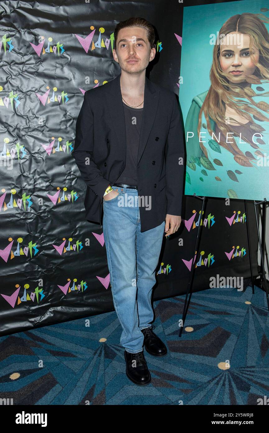 Austin Abrams bei der Preview der Netflix Serie Penelope im Vidiots. Los Angeles, 22.09.2024 ...