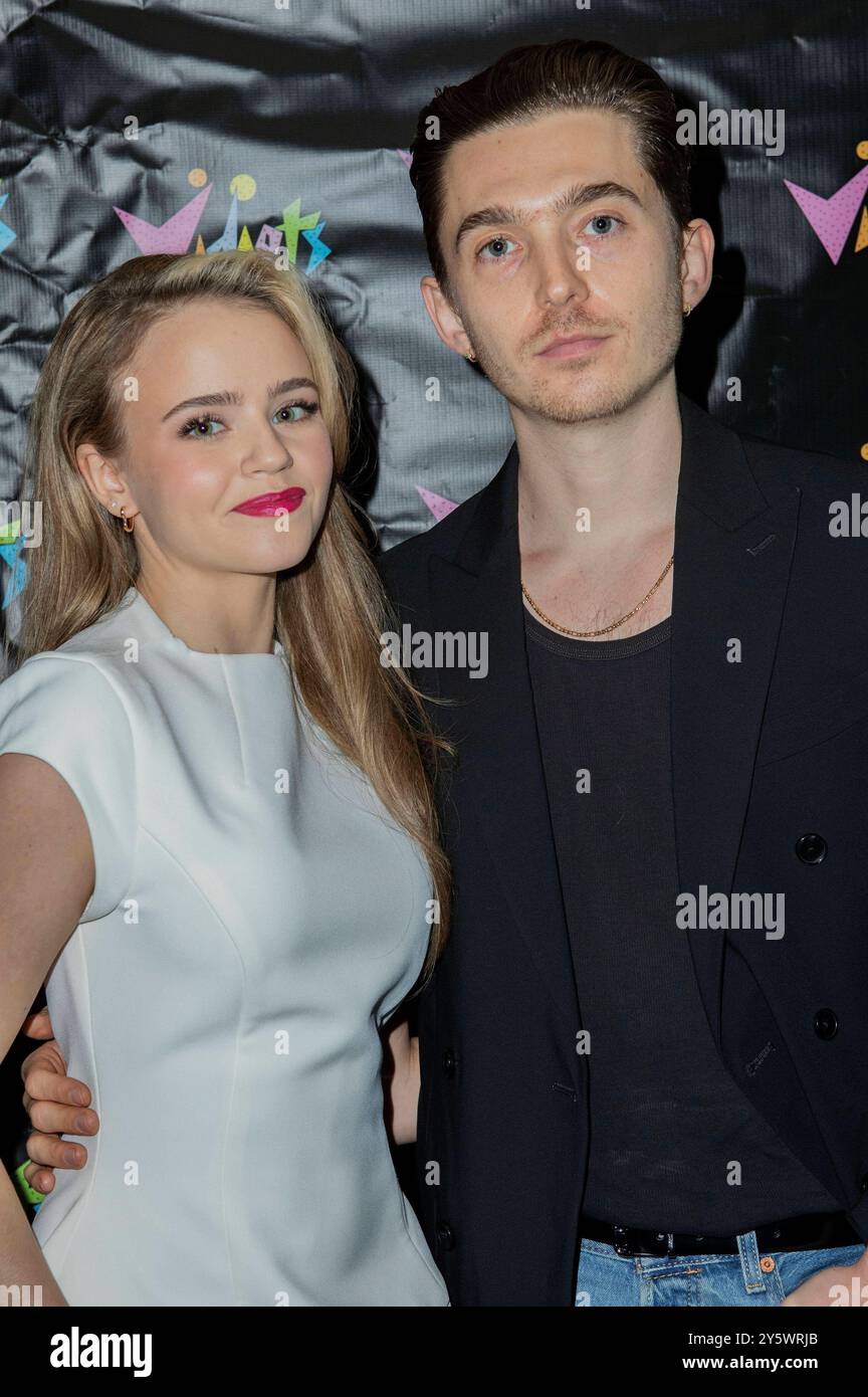 Megan Stott und Austin Abrams bei der Preview der Netflix Serie Penelope im Vidiots. Los Angeles ...