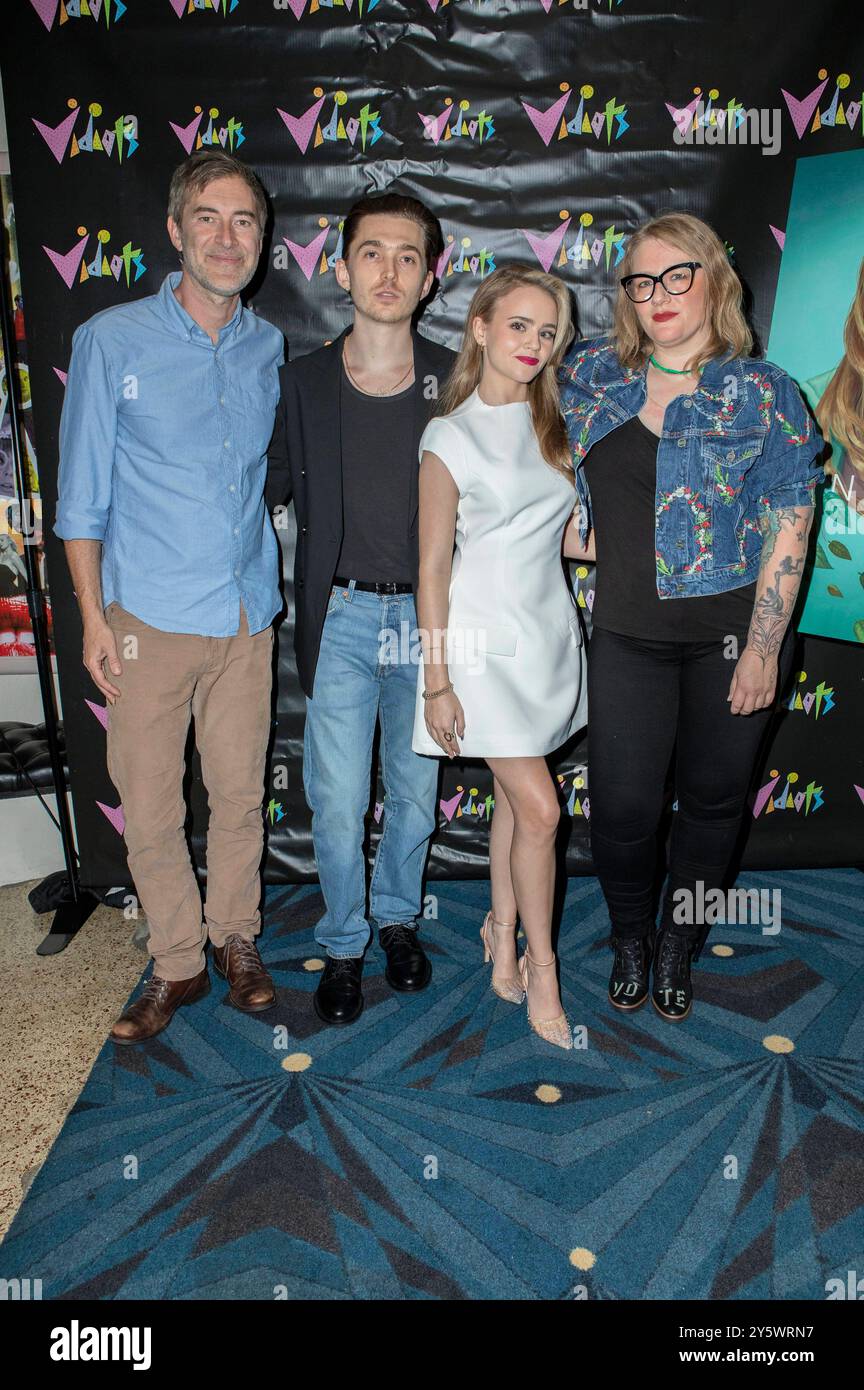 Mark Duplass, Austin Abrams, Megan Stott, undMel Eslyn bei der Preview der Netflix Serie ...
