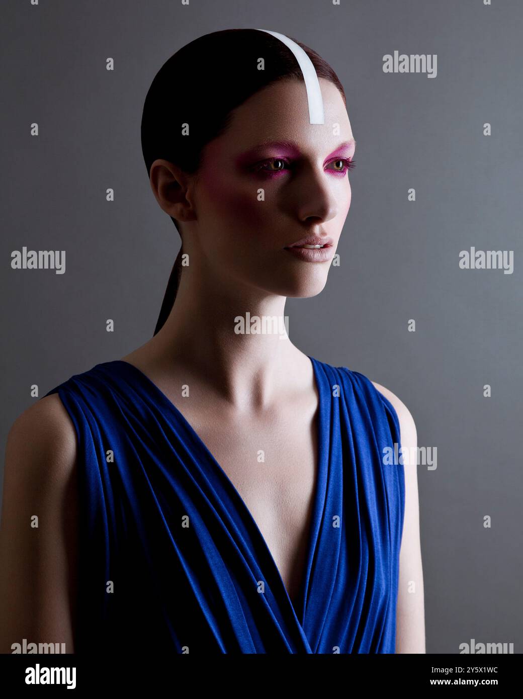 Woman dressed in striking hi-res stock photography and images - Alamy