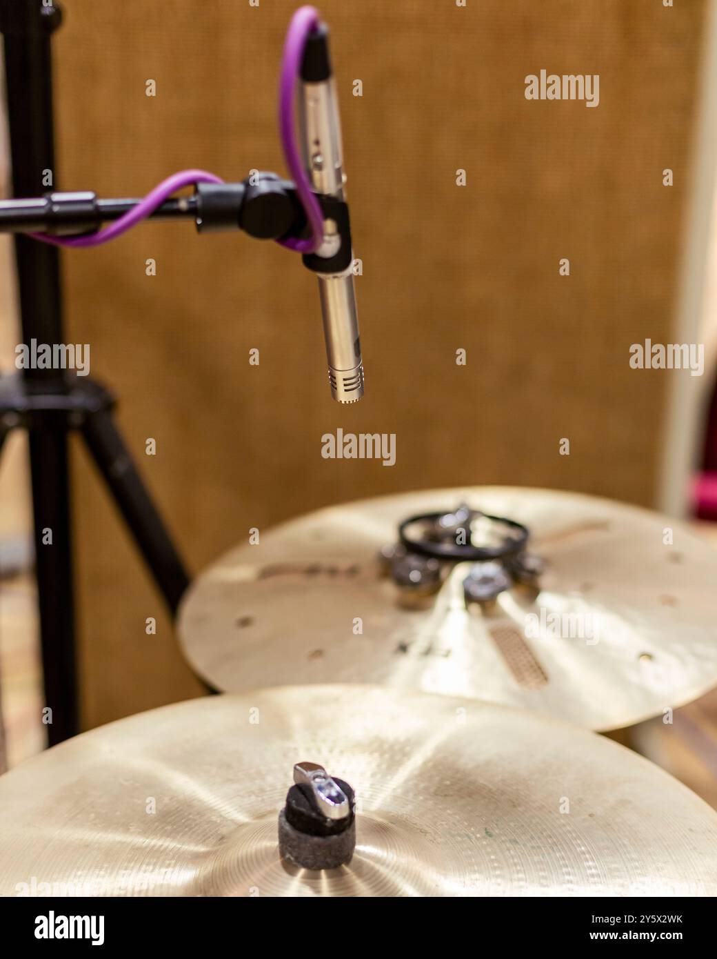 Cymbals hi-res stock photography and images - Alamy
