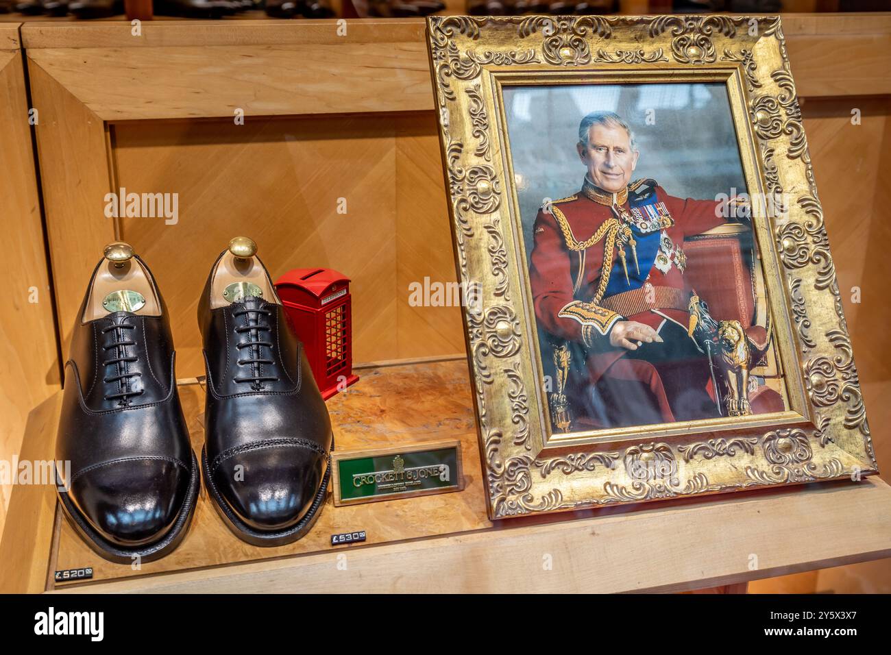 Coronation Decs, Crockett & Jones, St James, London, England, UK Stock ...