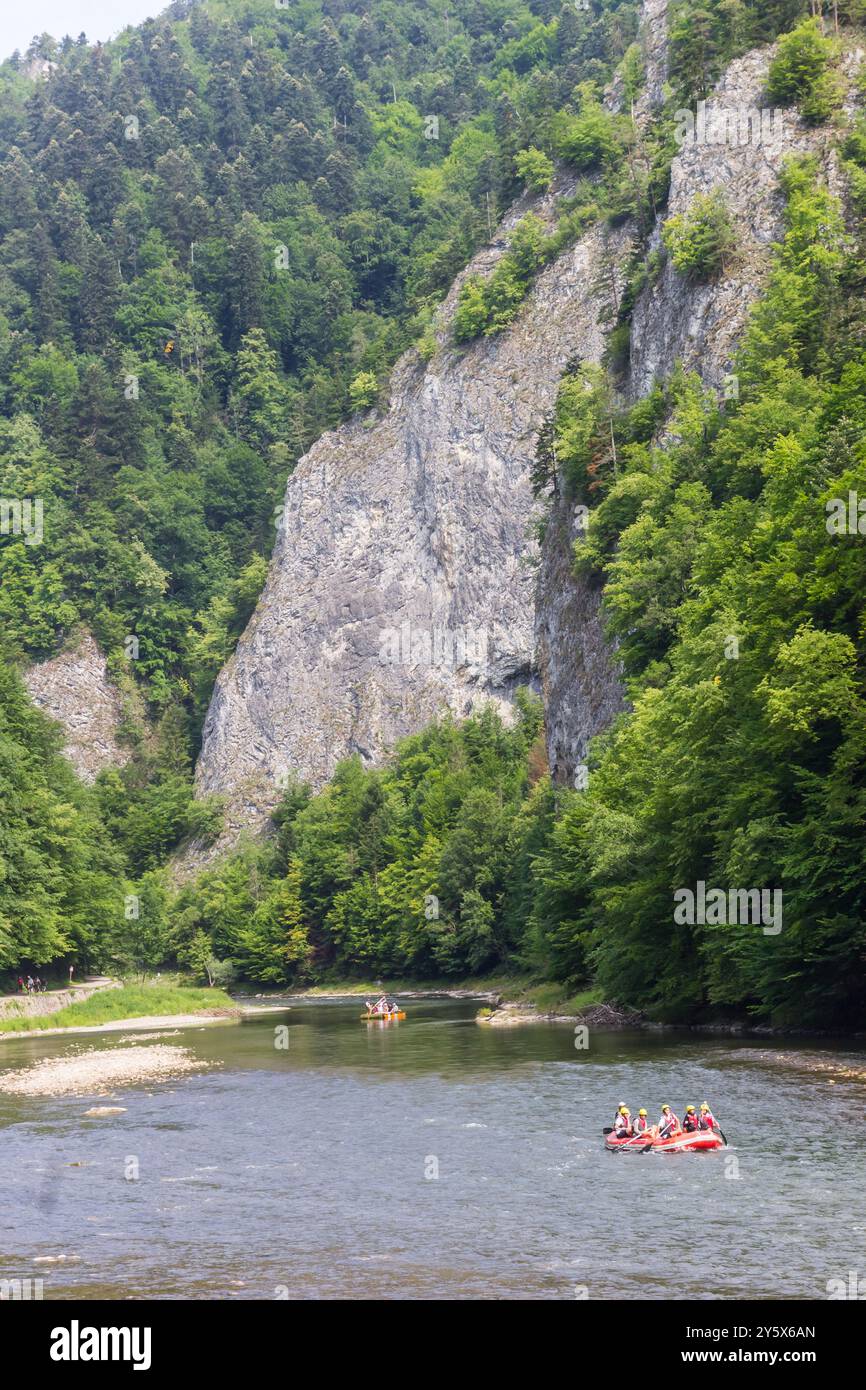 Rafting on dunajec gorge hi-res stock photography and images - Alamy