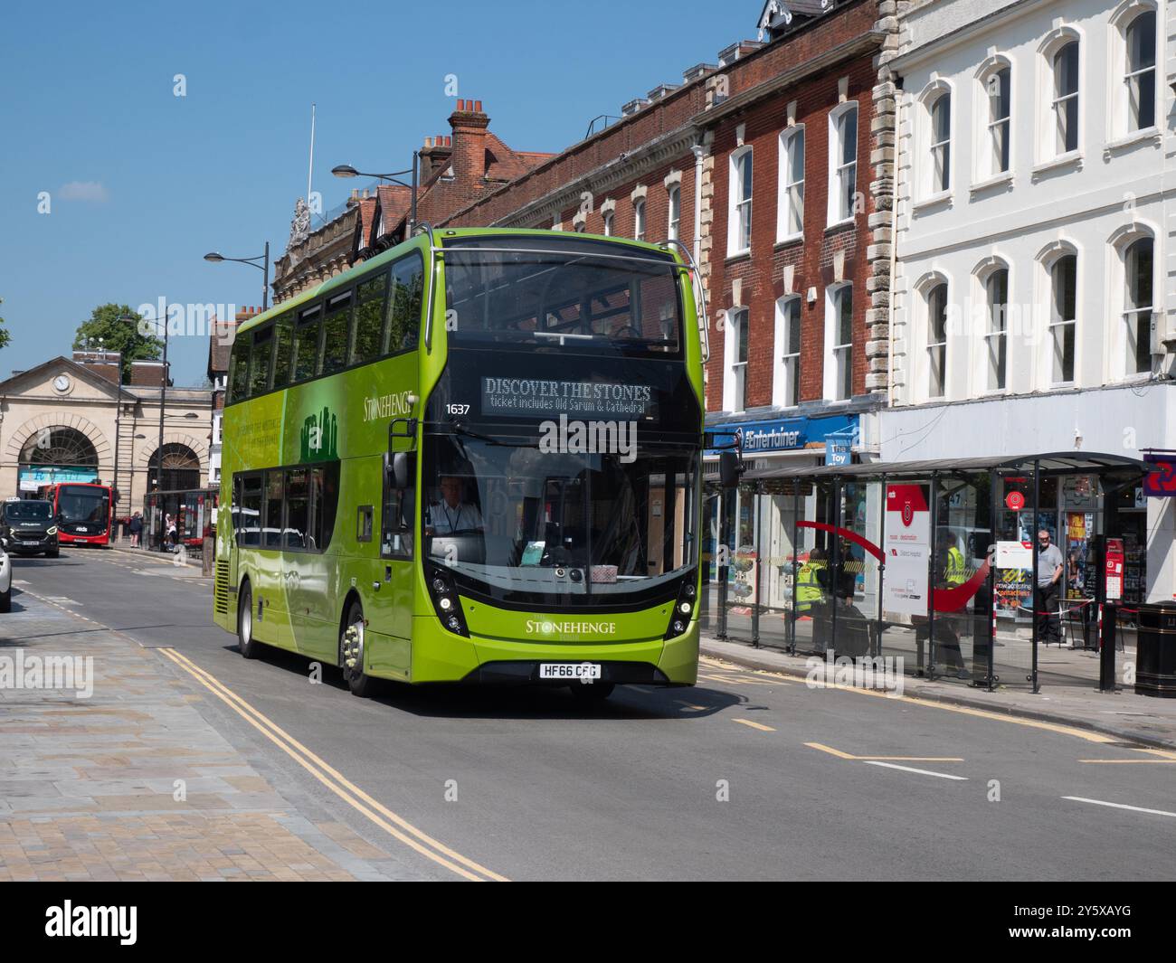 Salisbury reds bus hi-res stock photography and images - Alamy