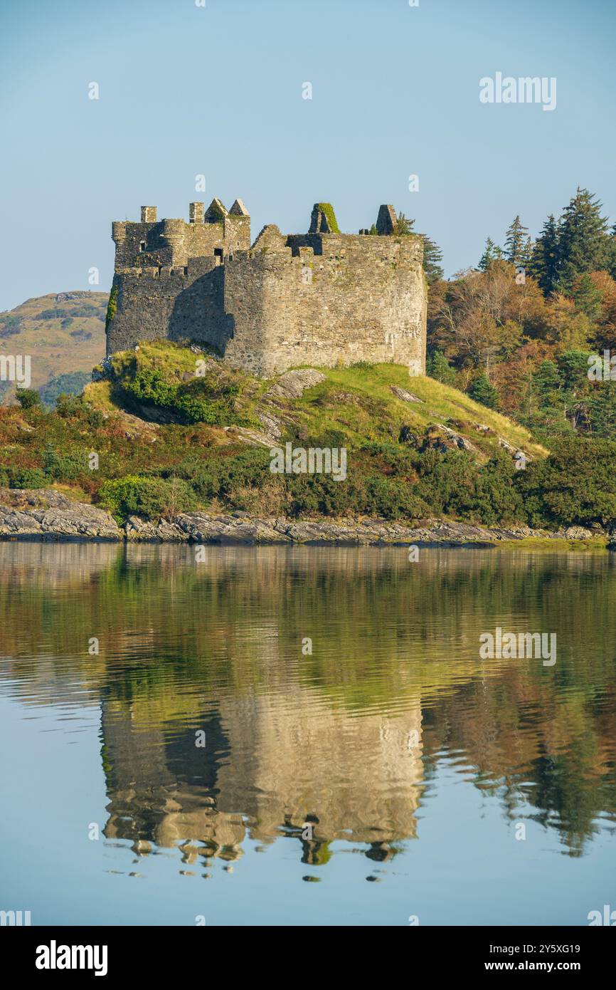 Tioram Castle, Loch Moidart, Lochaber, Scotland, UK Stock Photo - Alamy