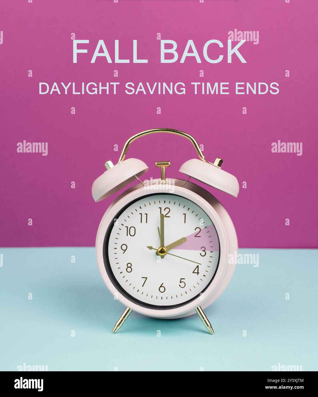 End of daylight saving time in fall, winter time changeover, alarm ...