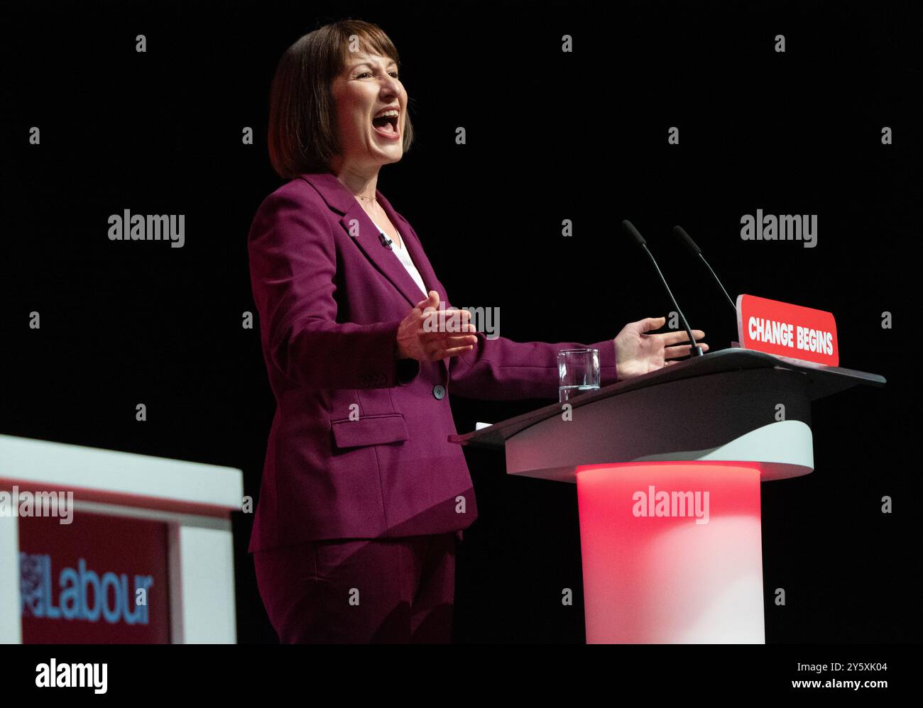 Rachel reeves looking content hi-res stock photography and images - Alamy