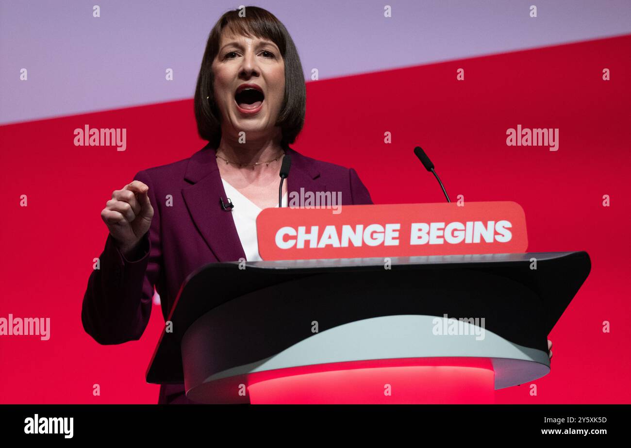 Rachel reeves labour logo hi-res stock photography and images - Alamy