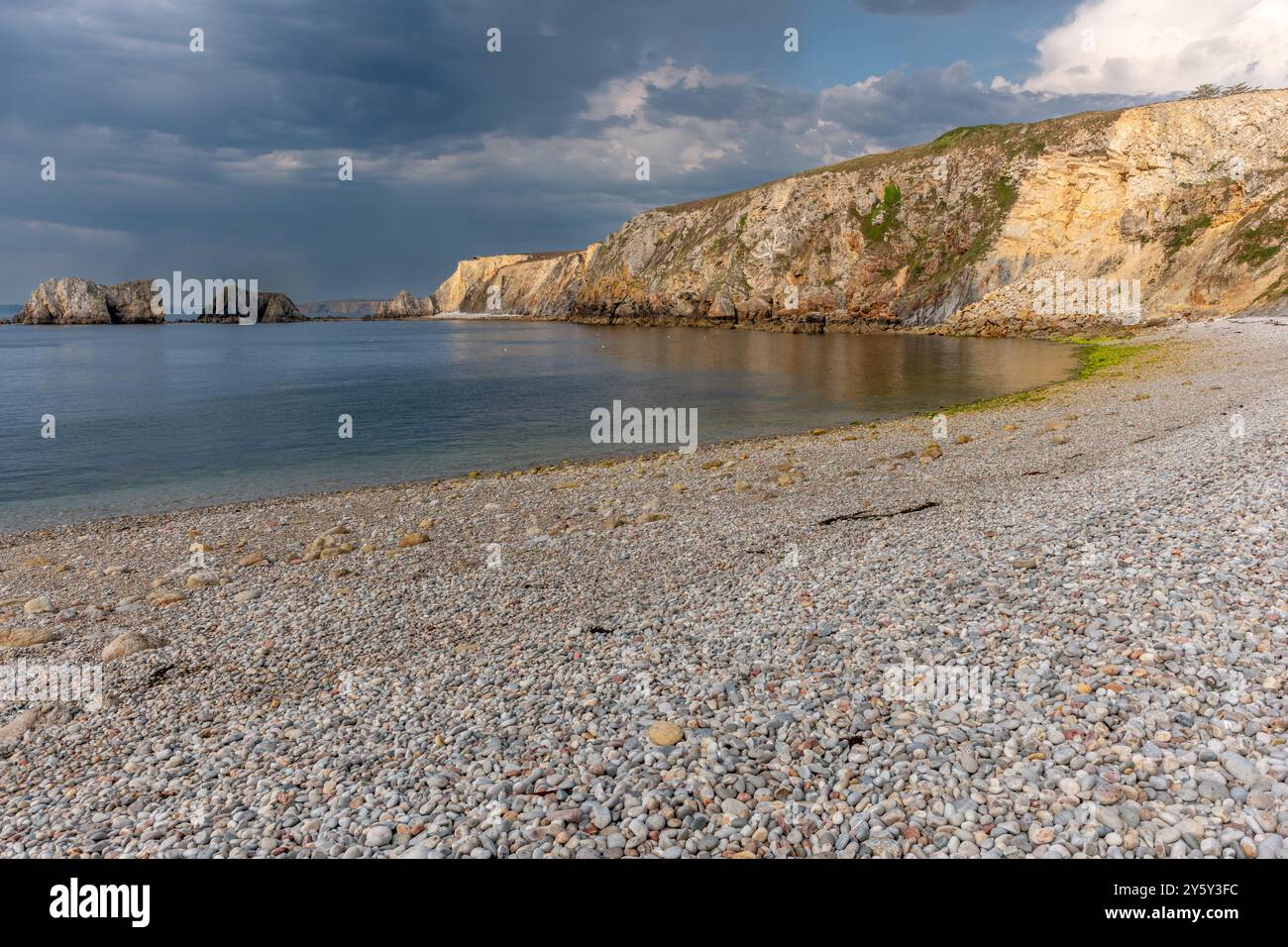 Pebble beach on the Atlantic coast. Camaret, Crozon, Finistere ...