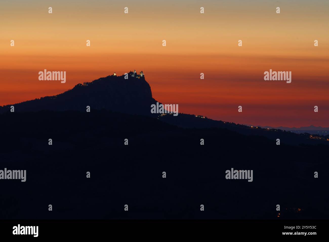 Crepuscolo del crepuscolo hi-res stock photography and images - Alamy