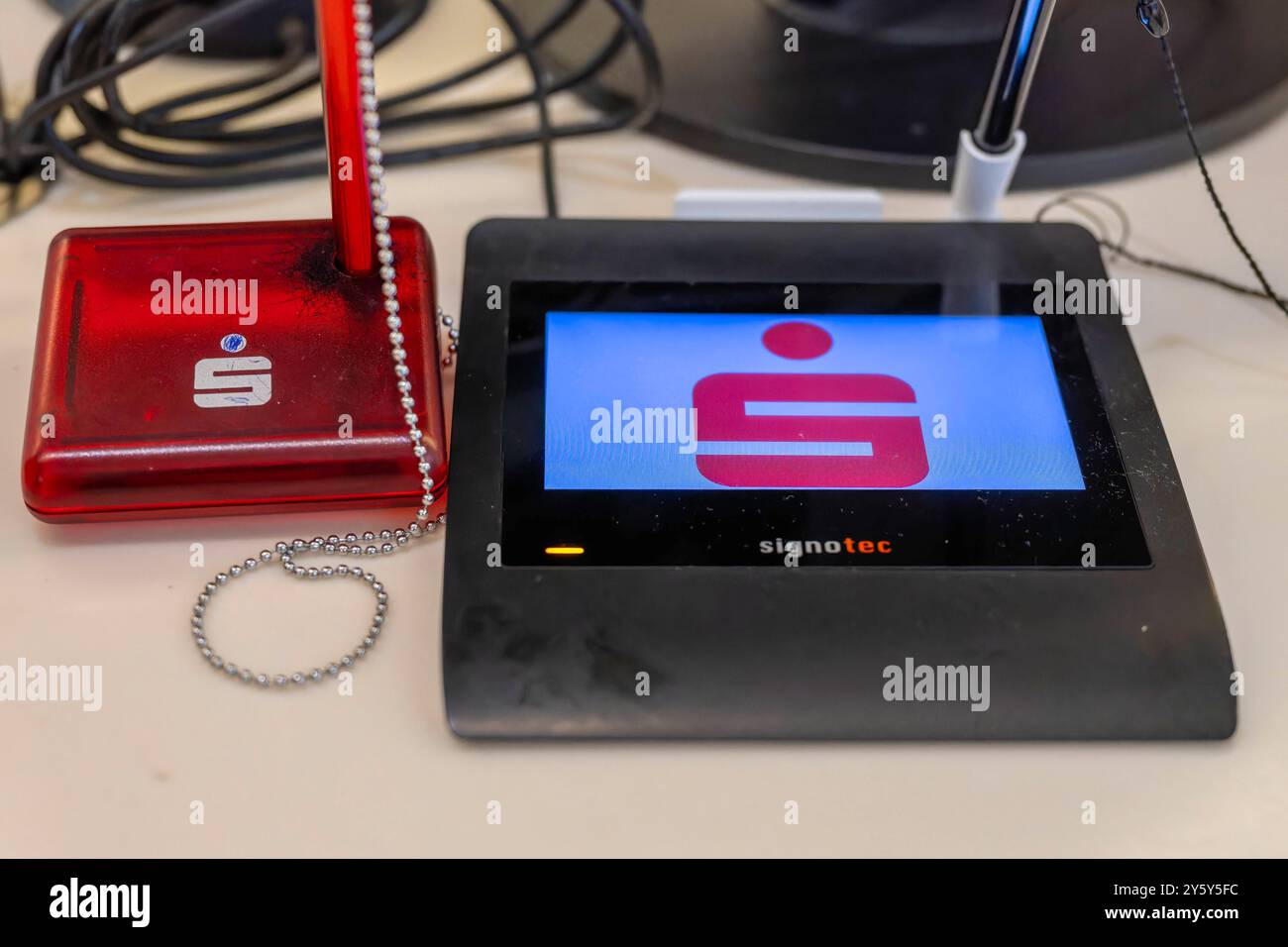 Unterschriftenpad hi-res stock photography and images - Alamy