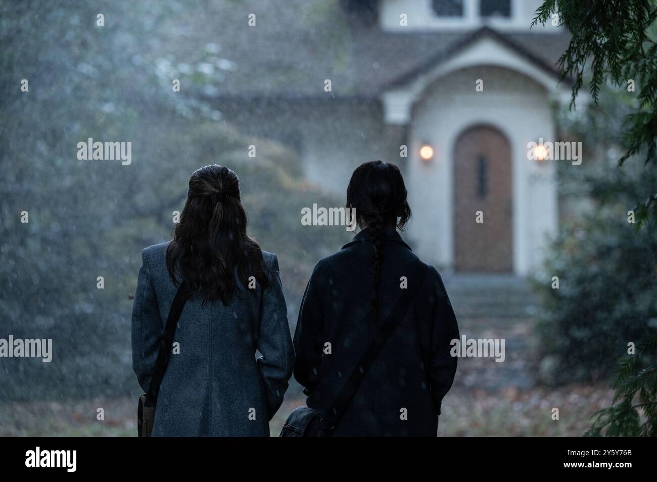 Heretic Chloe East & Sophie Thatcher Stock Photo - Alamy