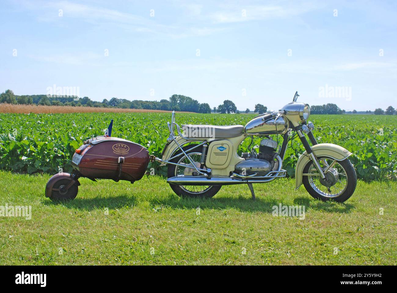 Pav 40 trailer hi-res stock photography and images - Alamy