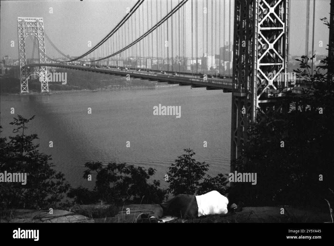 The George Washington Bridge in New York City spans the Hudson River C ...
