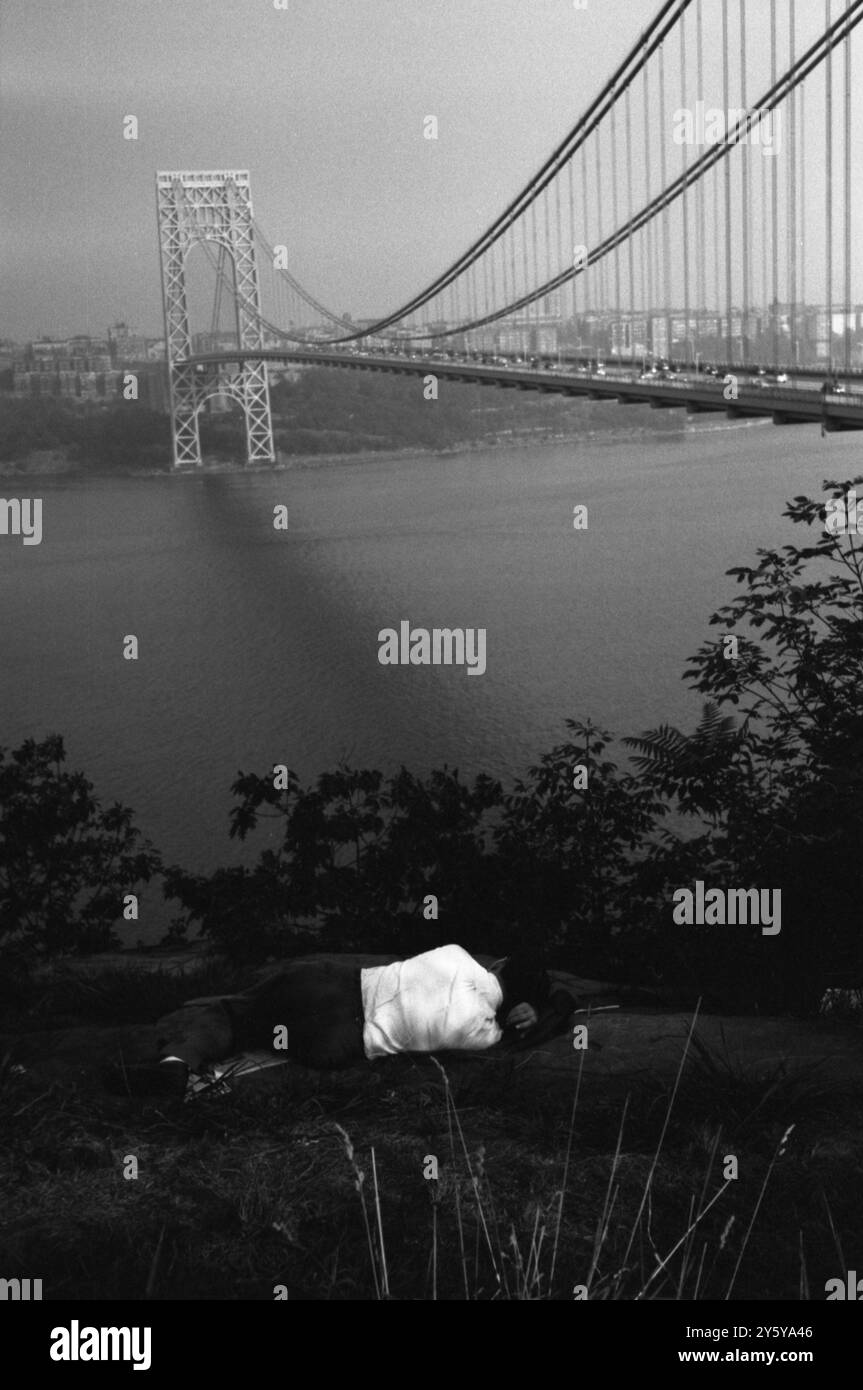 The George Washington Bridge in New York City spans the Hudson River C ...