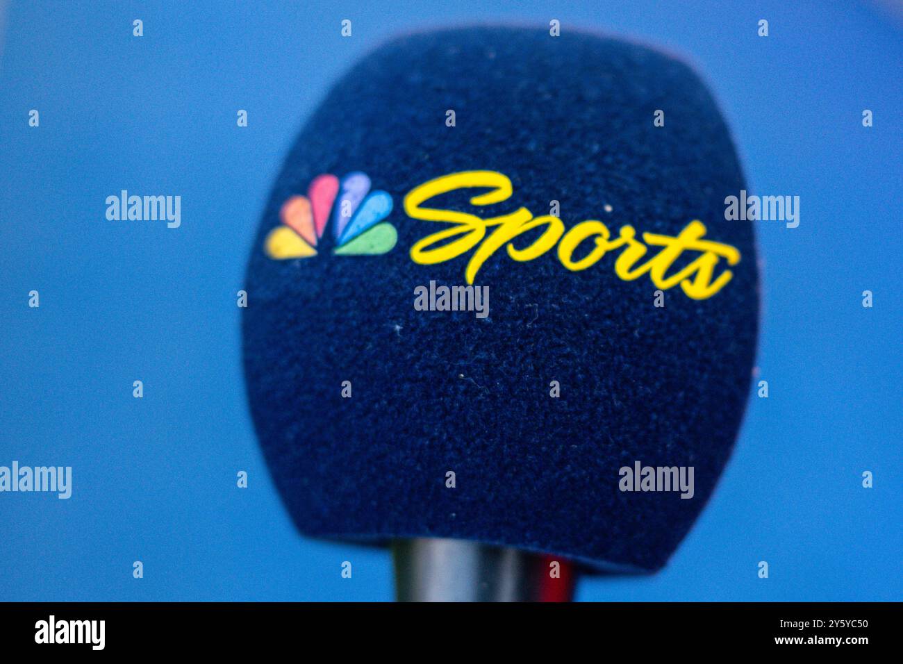 Nbc sports microphone hi-res stock photography and images - Alamy